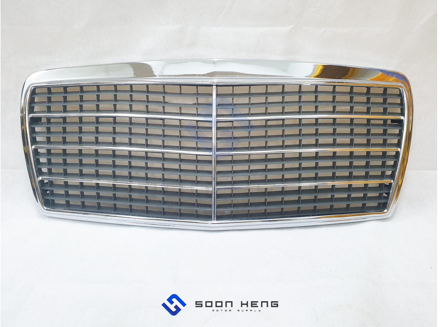 Mercedes-Benz W124 Masterpiece - Front Chrome Grille Assy. (Original ...