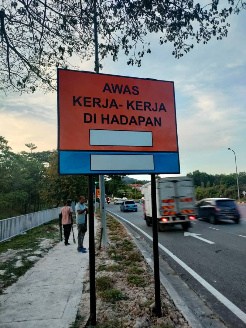 ROAD SIGNBOARD | STREET SIGNAGE | MUNICIPAL ROAD SIGN INSTALLATION AT ...