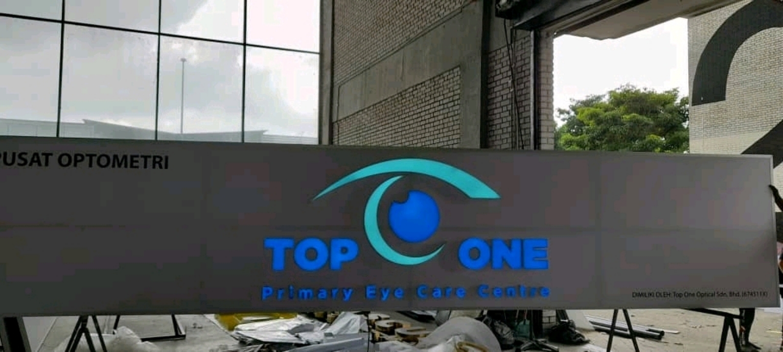 Top One - Primary Eye Care Center - Outdoor 3d Led Frontlit Signage ...