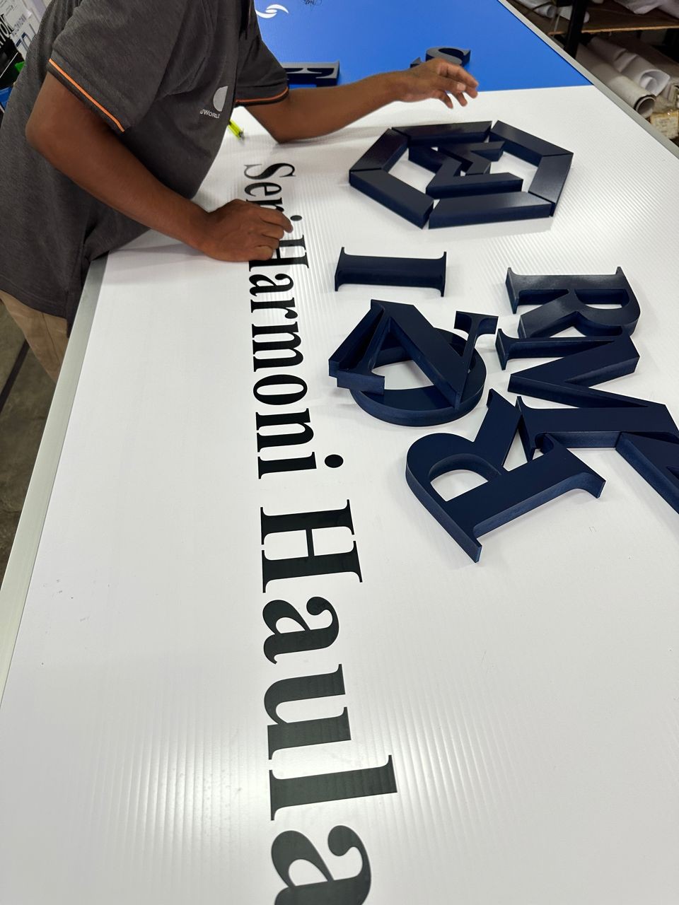 3D Box Up Logo and Lettering Company Factory Signboard with Metal Frame ...