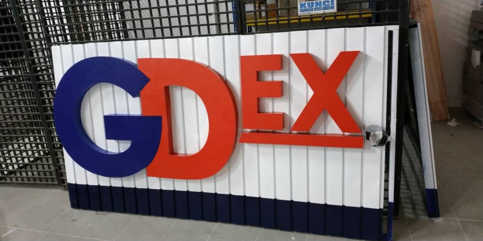 Gdex Parcel Shopfront Best Quality Aluminium Trism Ceiling Base 3d Box ...