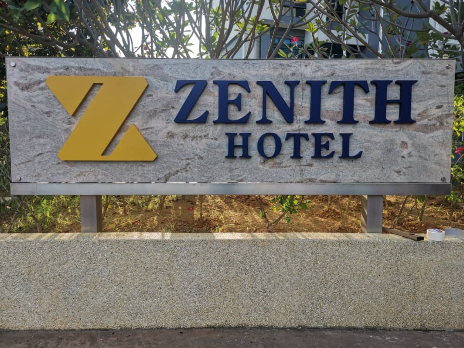 OUTDOOR HOTEL 3D EG BOX UP SIGNAGE SIGNAGE SIGNBOARD WITHOUT LIGHT AT ...