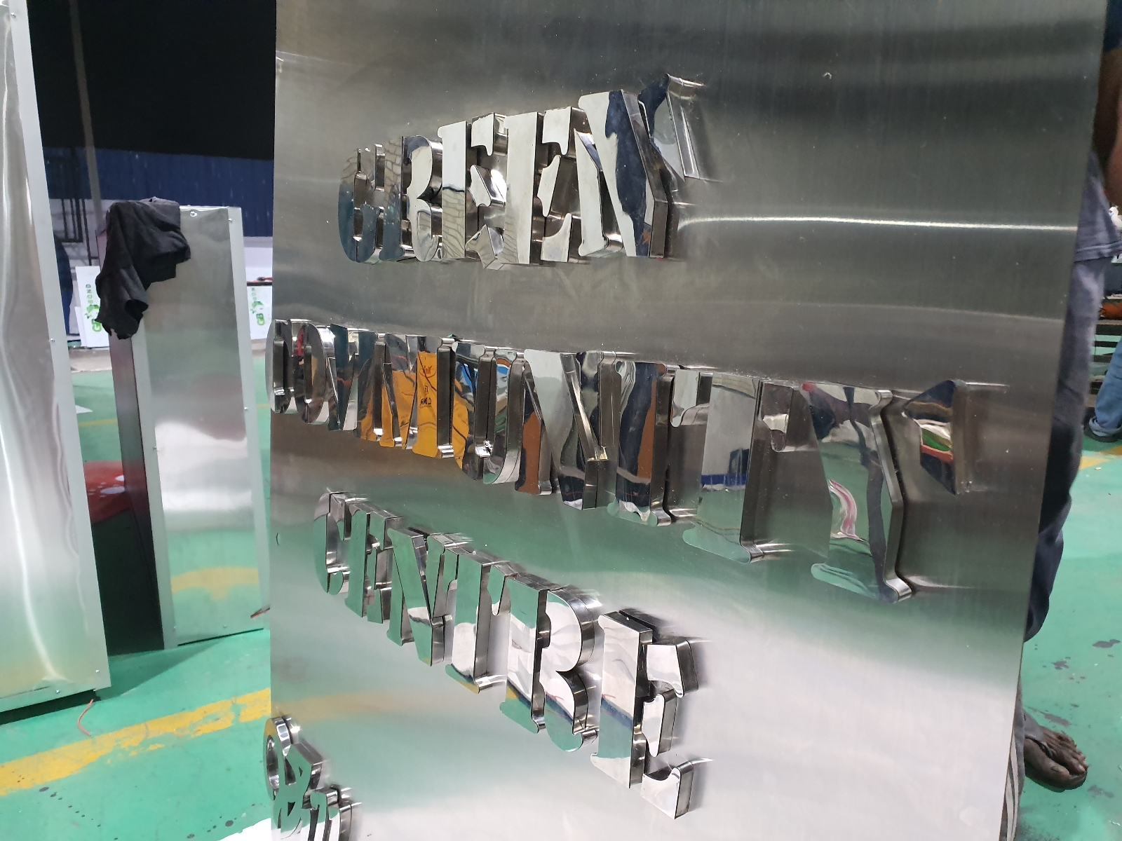 Green Convenience Centre 3d Stainless Steel Silver Mirror Box Up ...