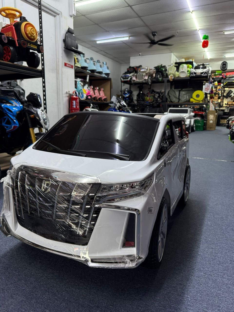 Toyota Alphard/Vellfire Luxury Minivan High-end SUV/MPV Police Car With ...