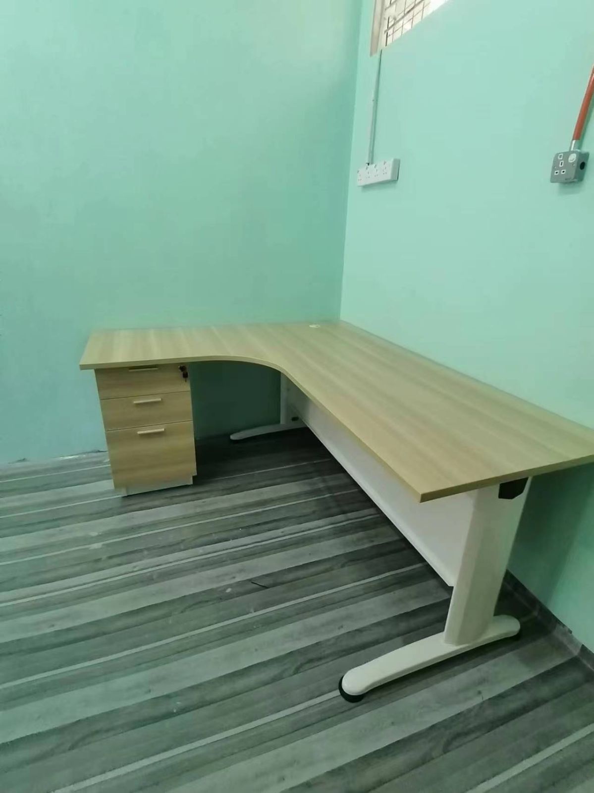 L Shape Executive Manager Office Table | Meja Guru Pejabat Bentuk L ...