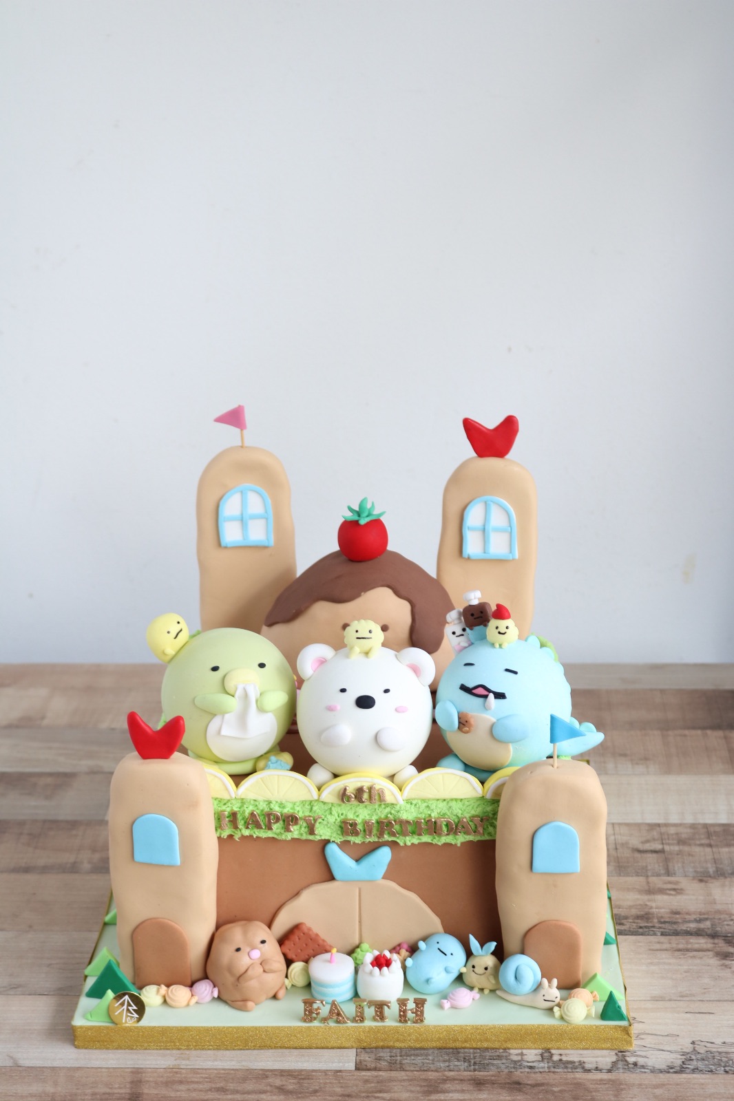 Sumiko Gurashi Chocolate Pinata With Cake Mini Designer Cakes Selangor ...