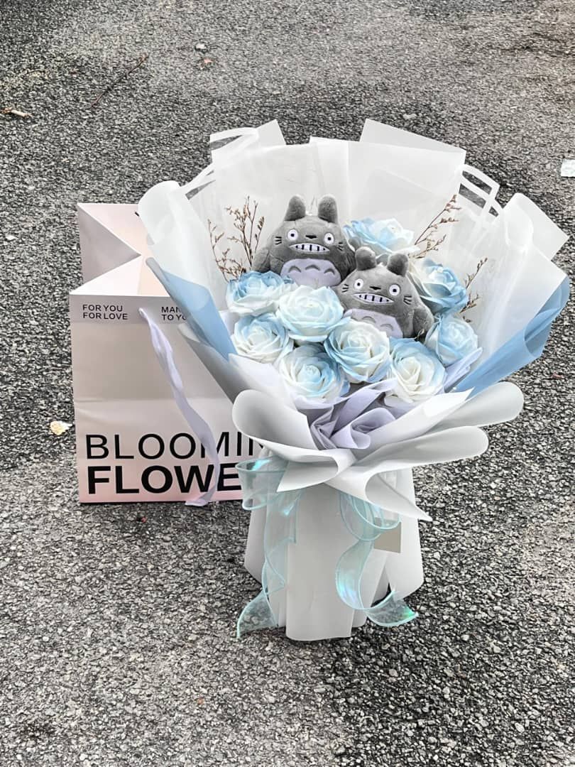 9 Stalk Soap Blue Roses With Totoro Flower Bouquet Plum Blossom Bouuqet ...