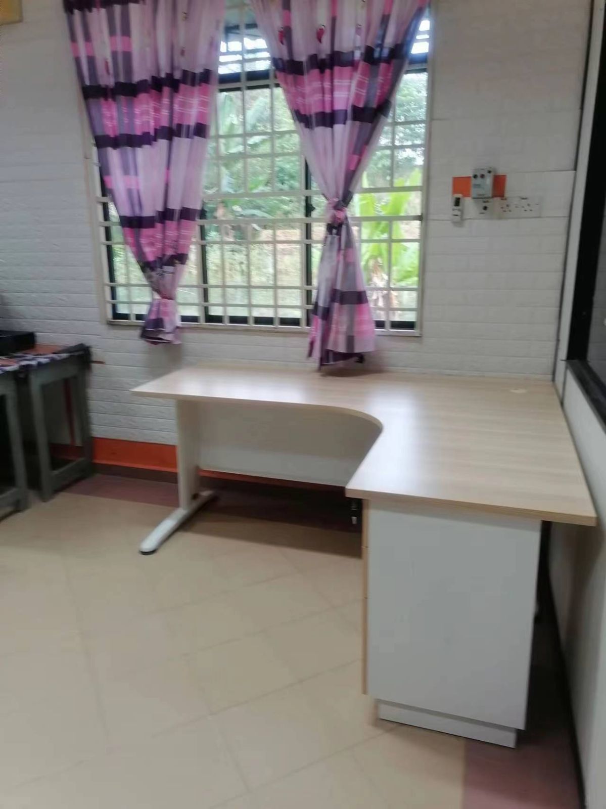 L Shape Executive Manager Office Table | Meja Guru Pejabat Bentuk L ...