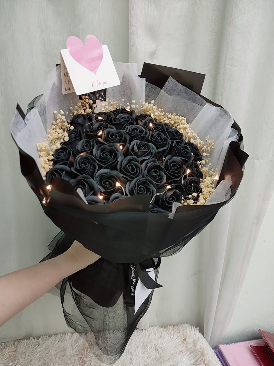 33 Stalk Black Soap Roses Flower Bouquet With Baby Breath Blue Color ...