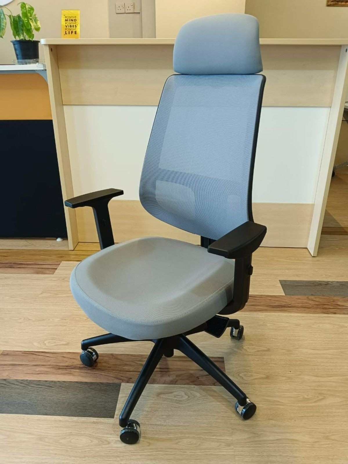 SOSM/RICON ~ OFFICE MESH CHAIR BARSTOOL / DRAFTING CHAIR/ EDUCATION ...